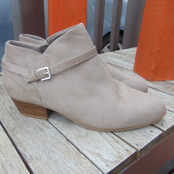 Old Navy | Shoes | Womens Like New Ankle Booties By Old Navy Size 1in ...